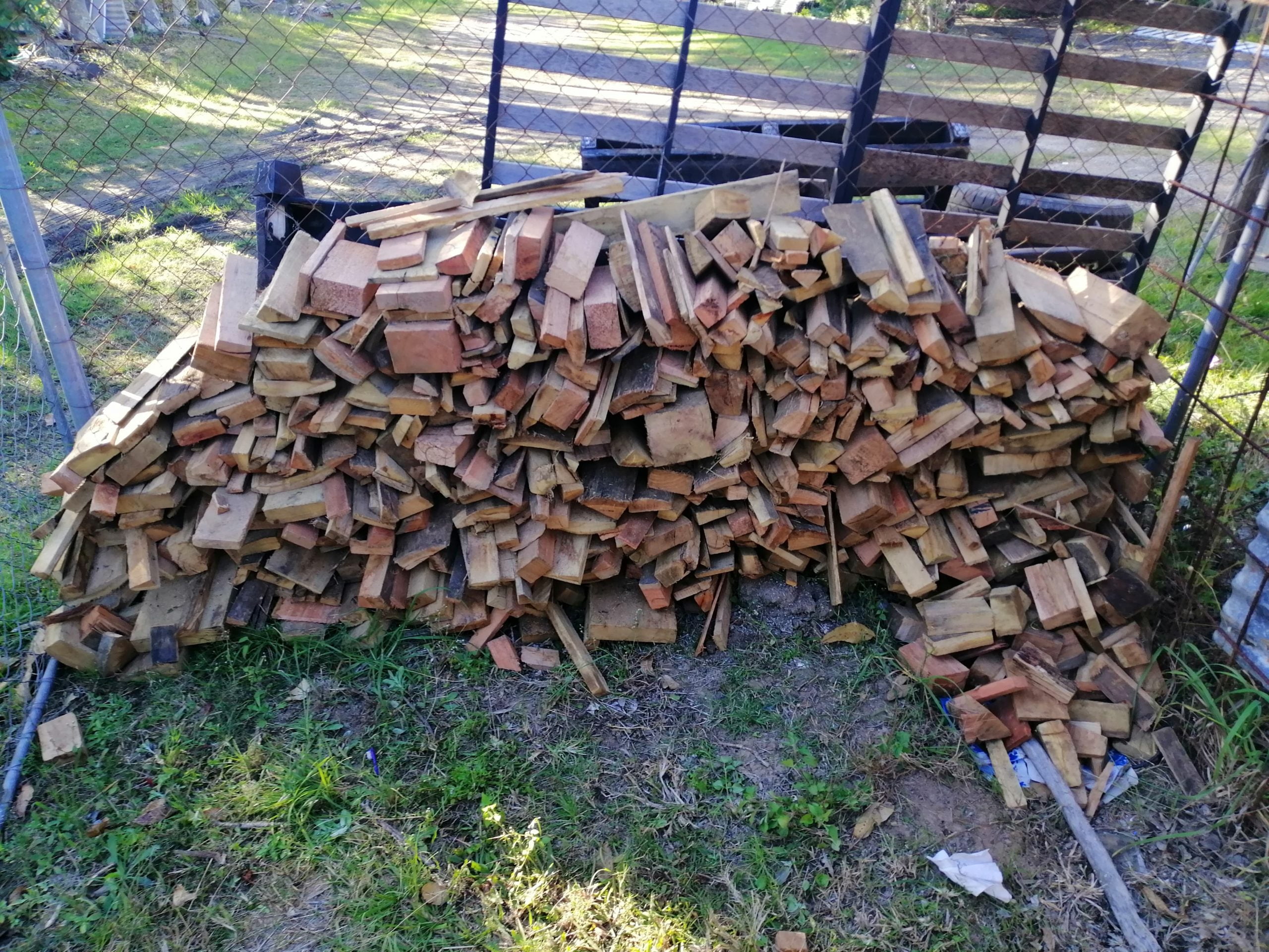 Fire Wood Sunshine Coast (Hardwood Untreated Offcuts) - Delivered